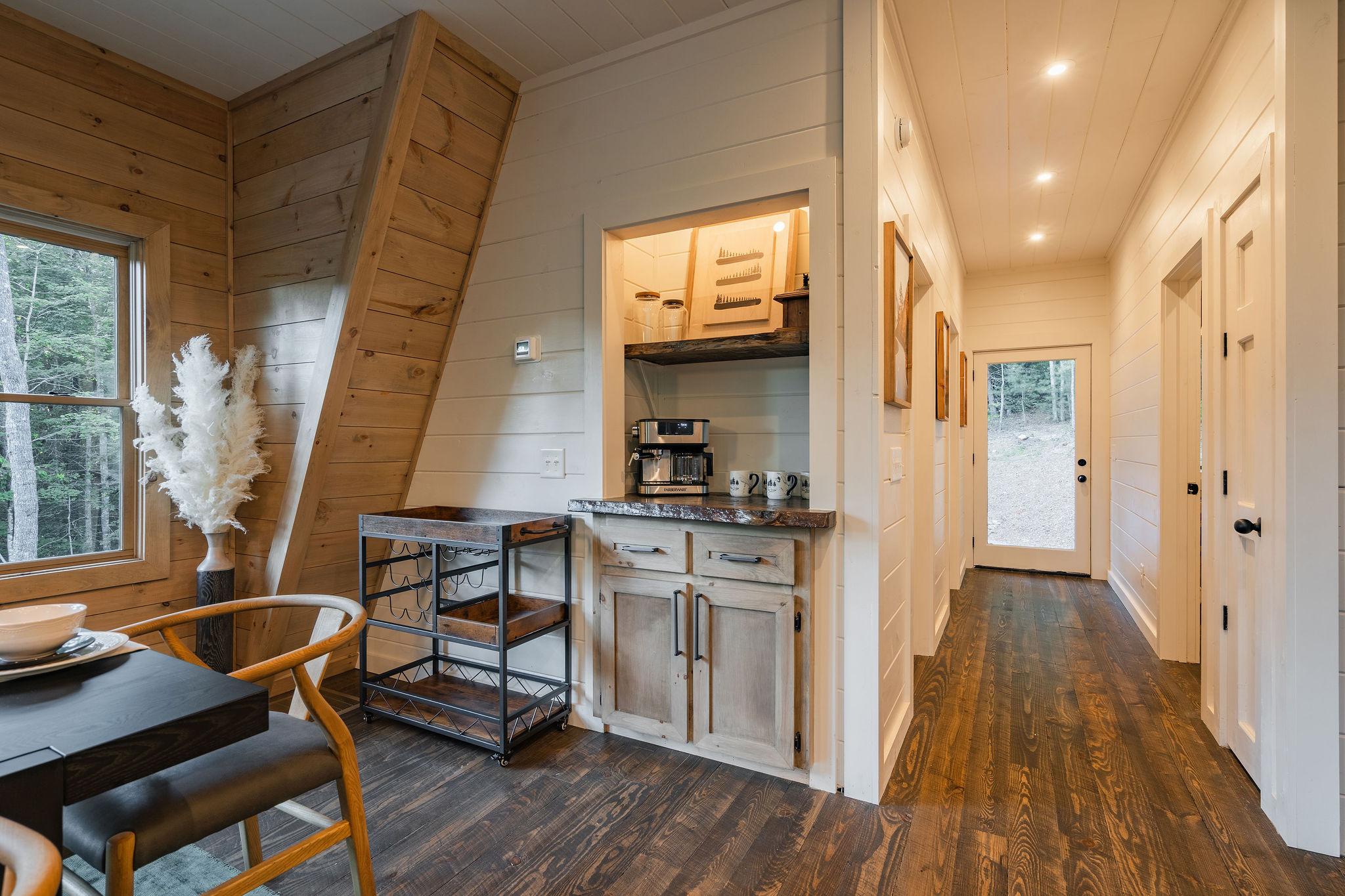 Luxe Lodge - Gnarly Home Crafters